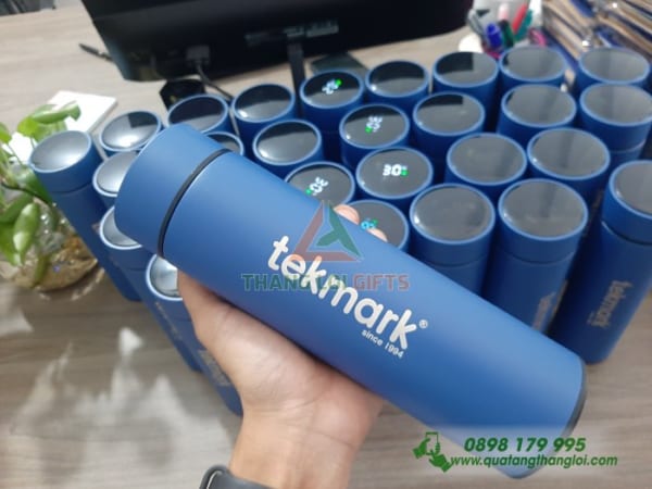 Bình giữ nhiệt cảm ứng nhiệt độ inox 304 khắc logo TEKMARK làm quà tặng