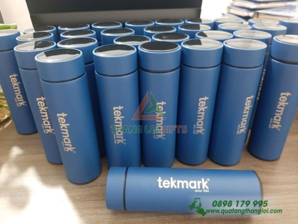 Bình giữ nhiệt cảm ứng nhiệt độ inox 304 khắc logo TEKMARK làm quà tặng