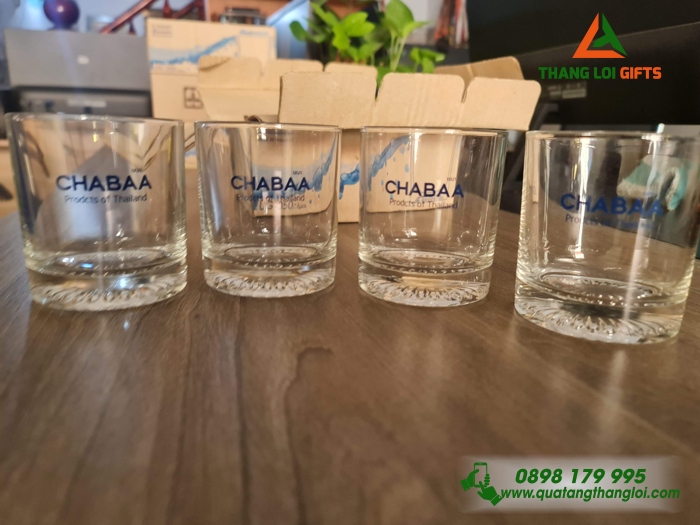 Ly Thủy Tinh in logo CHABAA THAI LAN làm quà tặng khách hàng